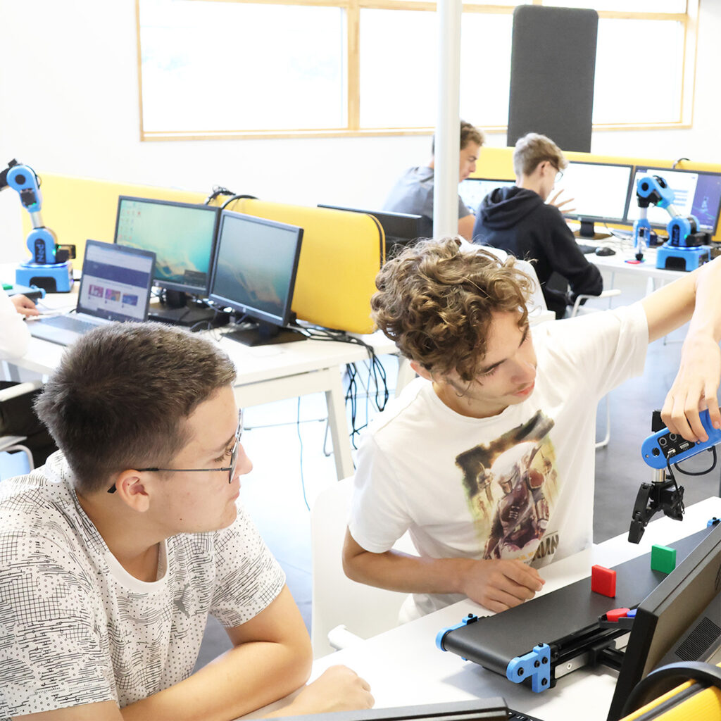 Classroom Pack - Robots for high schools and universities - Niryo