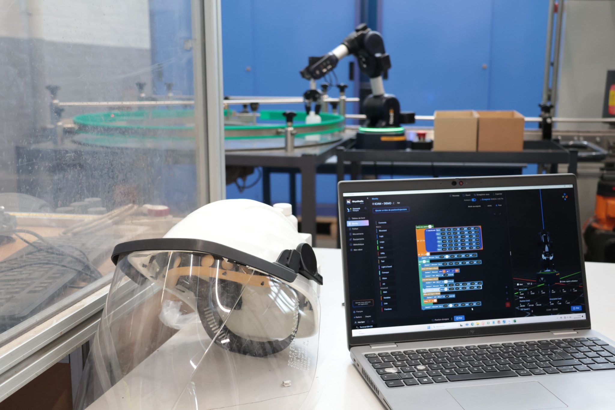 From prototype to production: integrating a collaborative robot step by step - Niryo